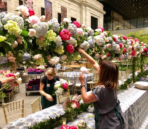 Delivering joy through recycled flowers - The Awesome Foundation