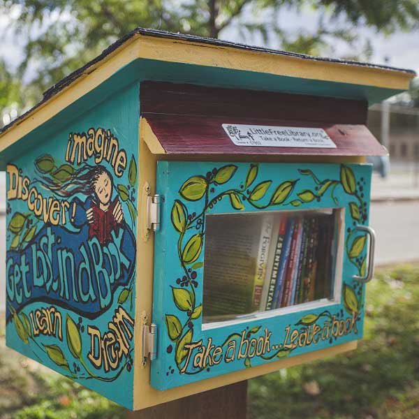 Էս՝ քեզ - The Awesome Foundation